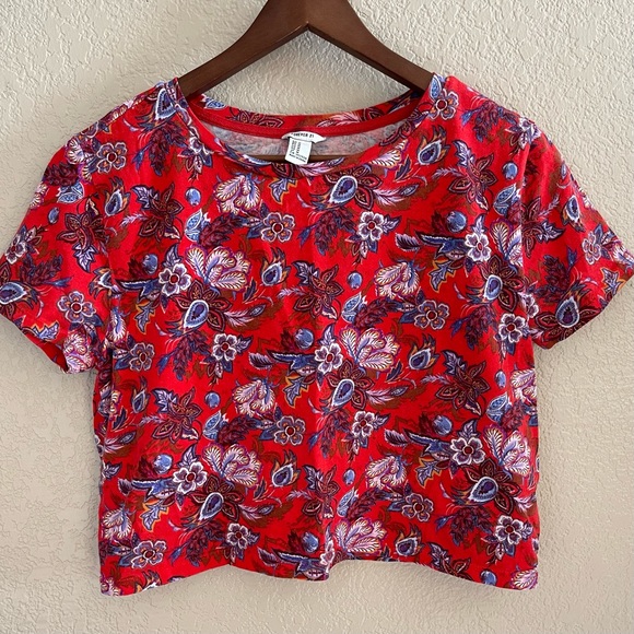 Forever 21 | Tops | Red Purple Floral Print Semi Crop Top | Poshmark